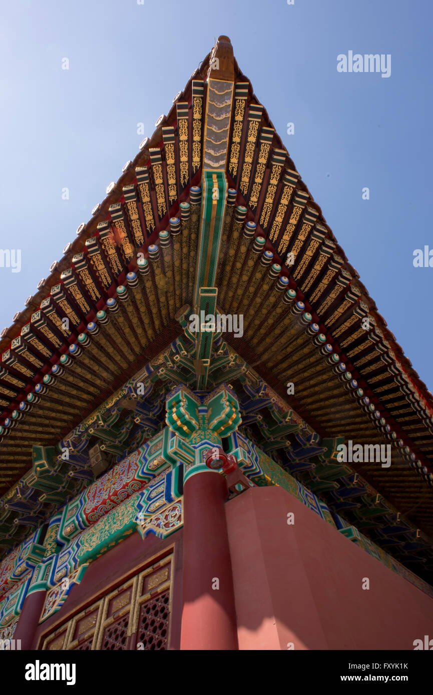 Low angle of Chinese traditional roof Stock Photo - Alamy