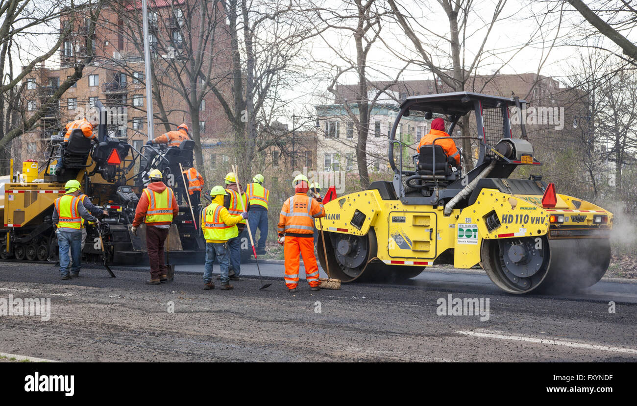 Road Crew Stock Photos & Road Crew Stock Images - Alamy
