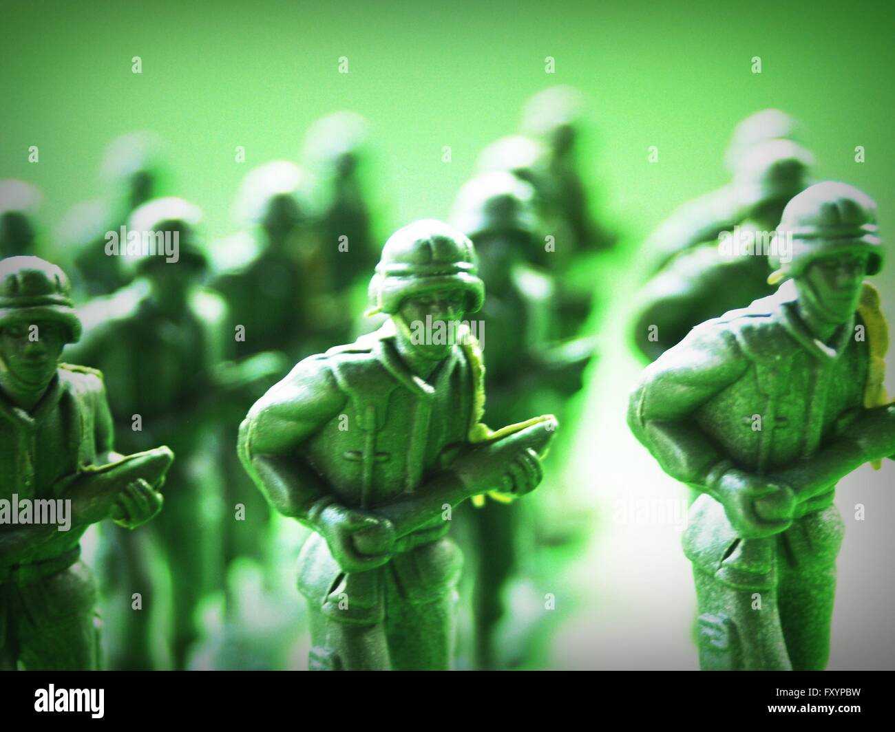 green plastic toy soldiers Stock Photo - Alamy