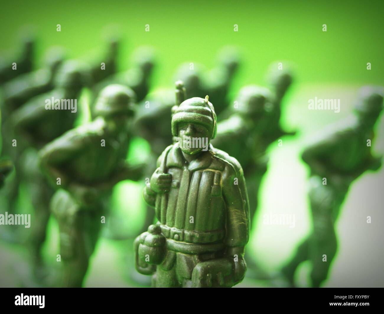 green plastic toy soldiers Stock Photo - Alamy