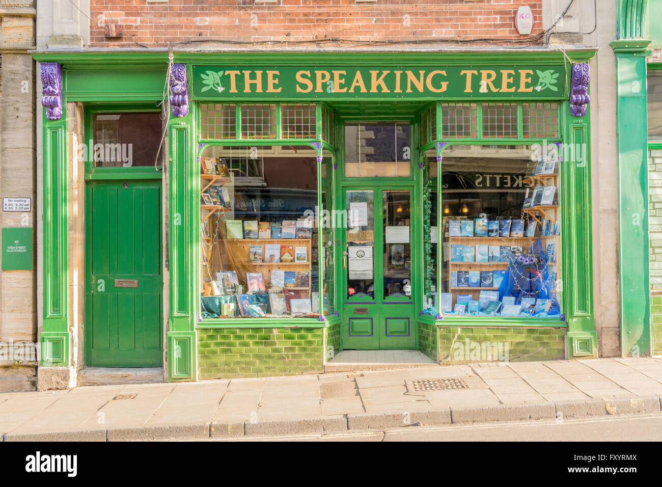 The speaking tree hi-res stock photography and images - Alamy