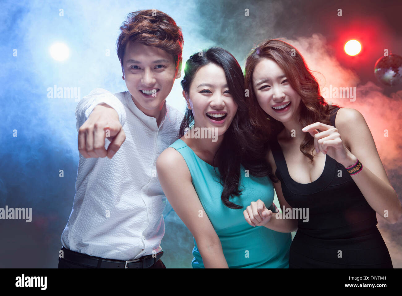 Staring at people hi-res stock photography and images - Alamy