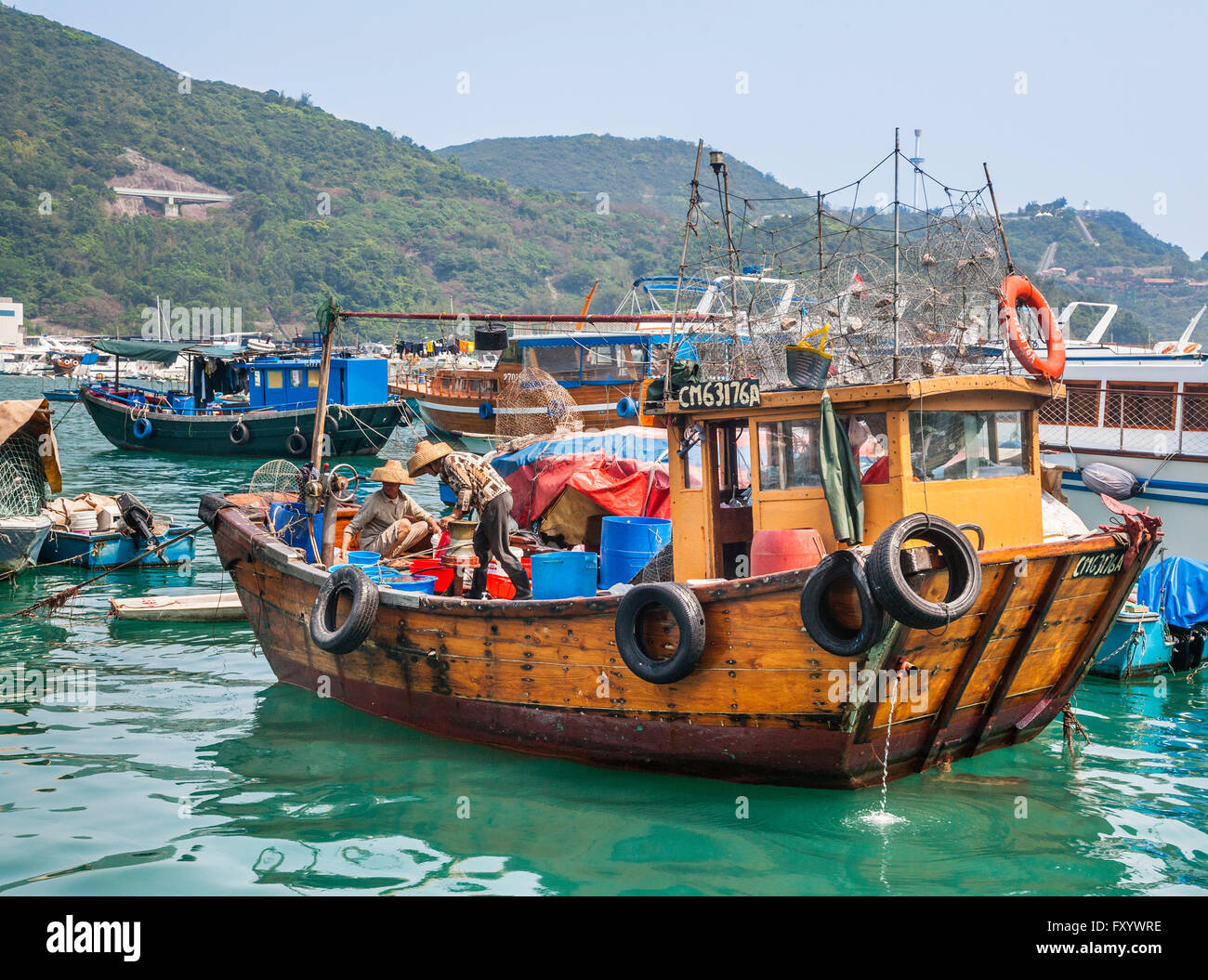 China, Hong Kong, Aberdeen, fishing sampan at Aberdeen Harbour Stock ...