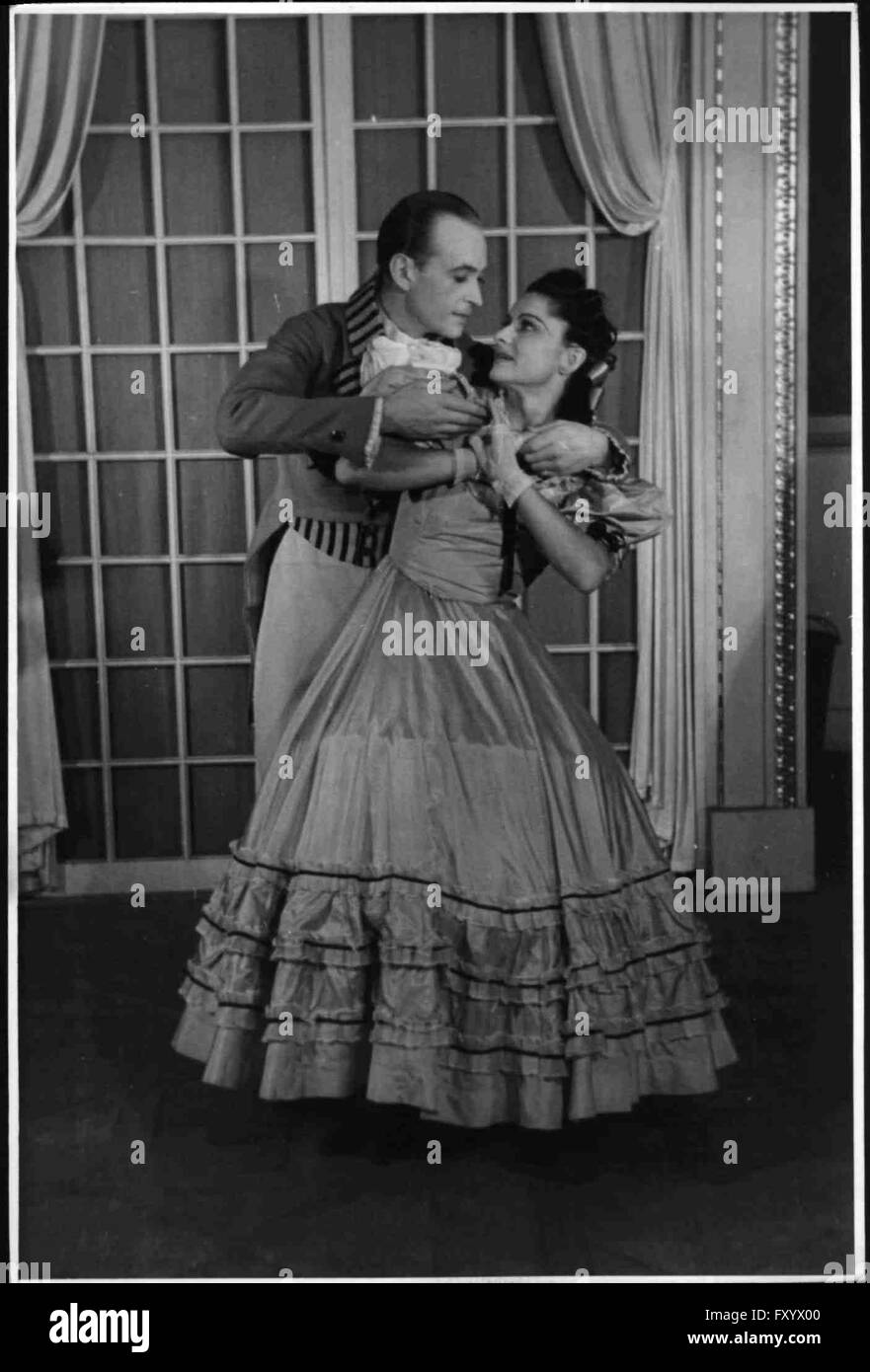 Ballet dances hi-res stock photography and images - Alamy