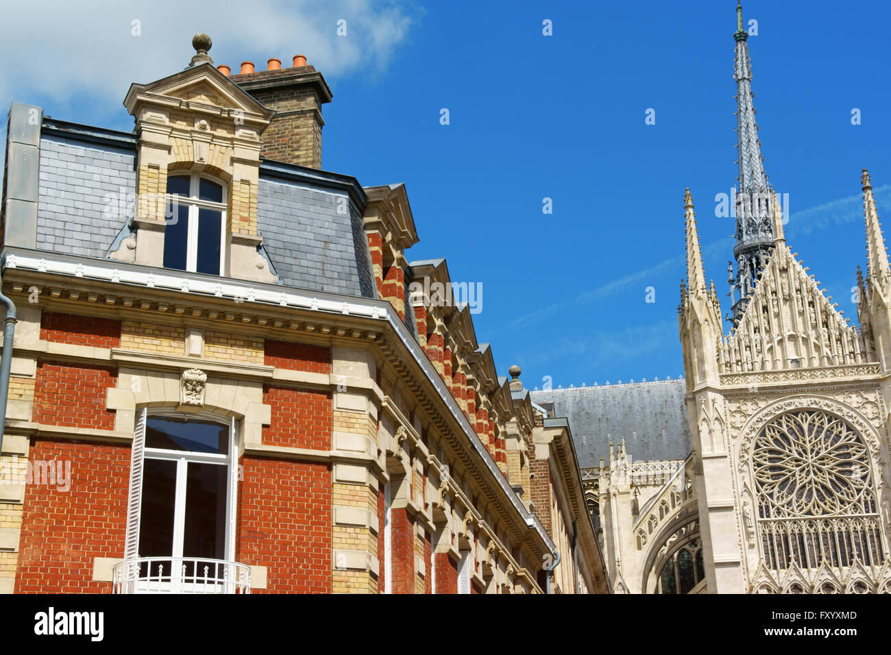 Our lady row houses hi-res stock photography and images - Alamy