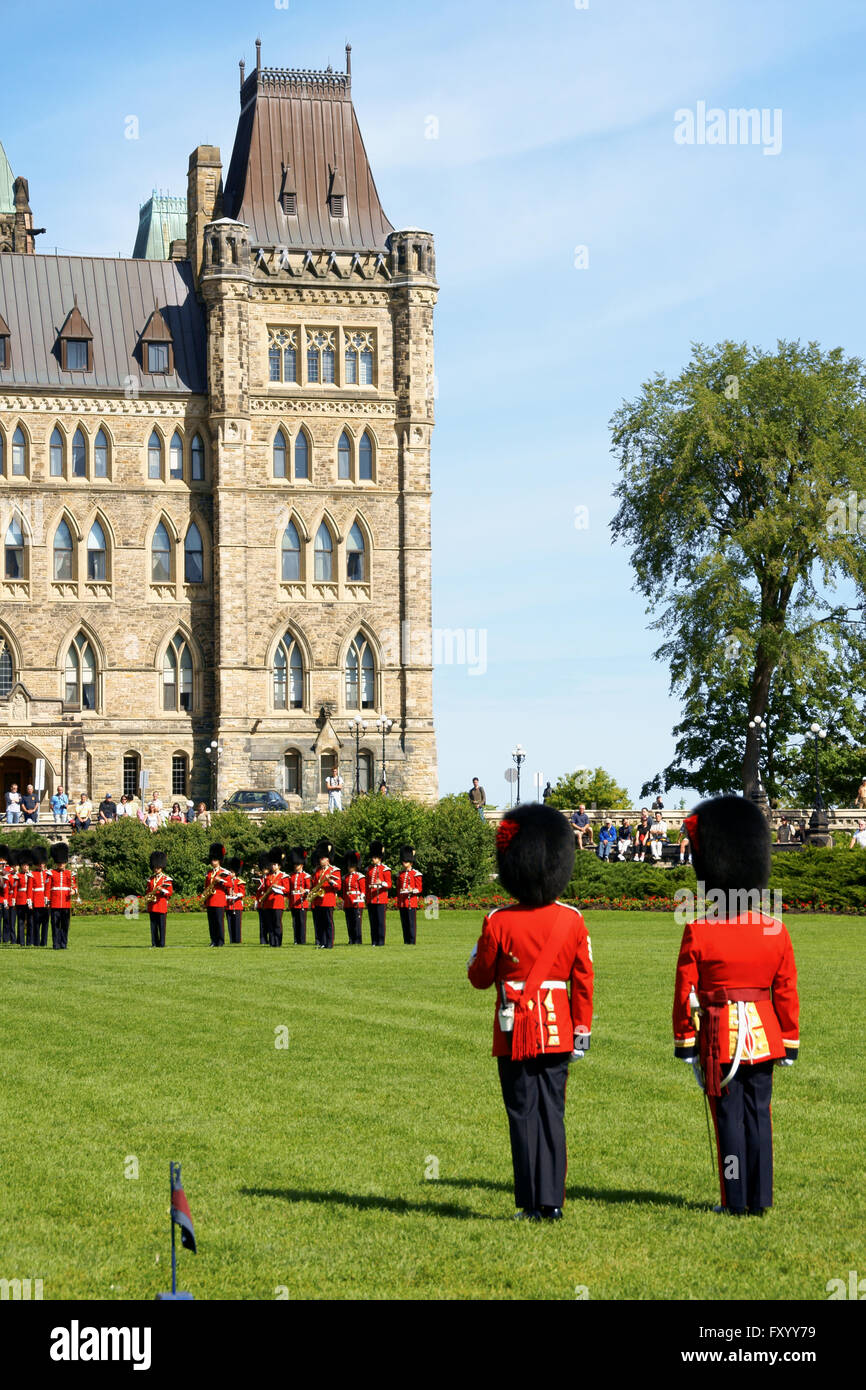 Ottawa parliament guard hi-res stock photography and images - Alamy