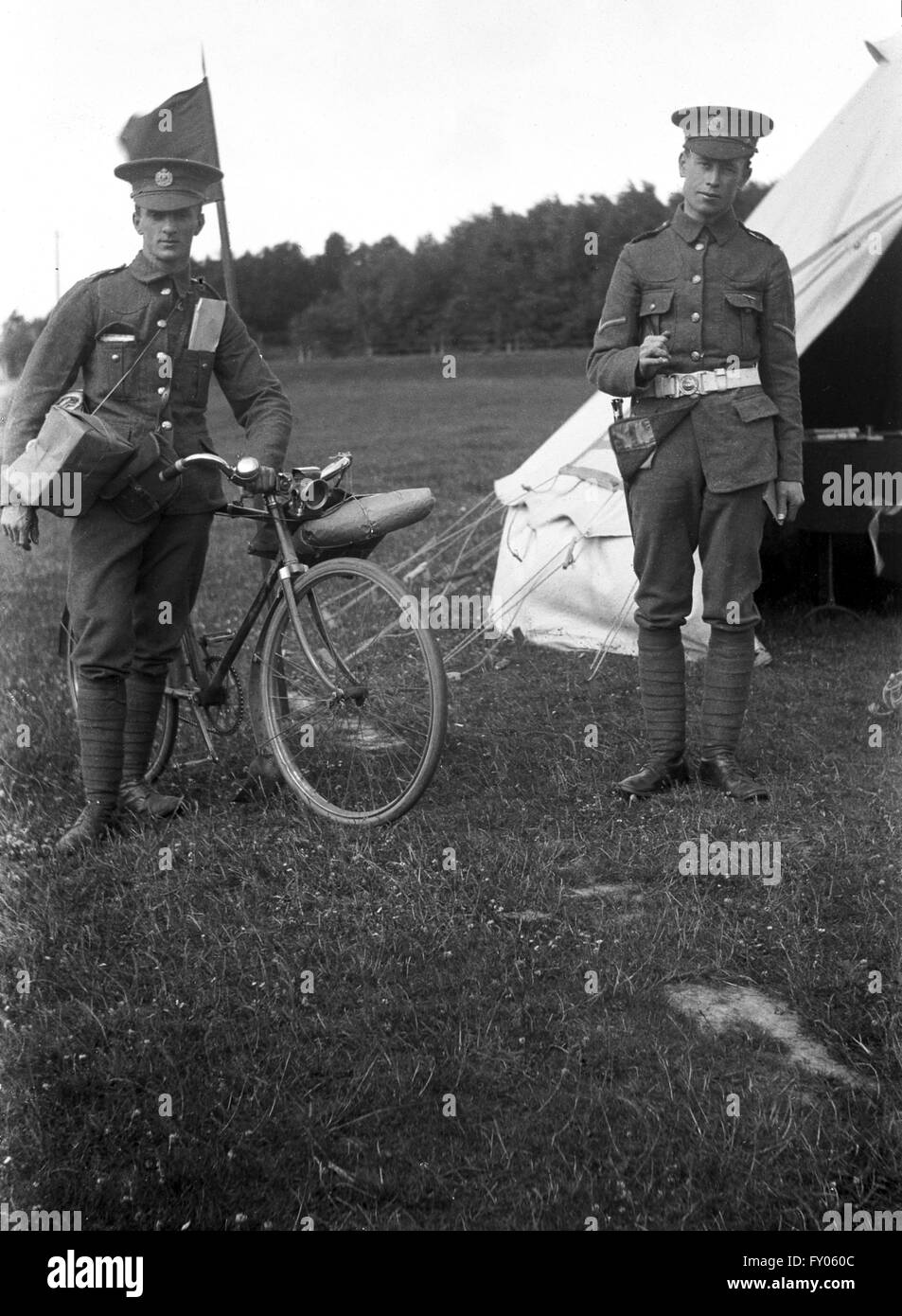 AJAXNETPHOTO.1914-1920. LOCATION UNKNOWN. - BRITISH ARMY SOLDIERS ...