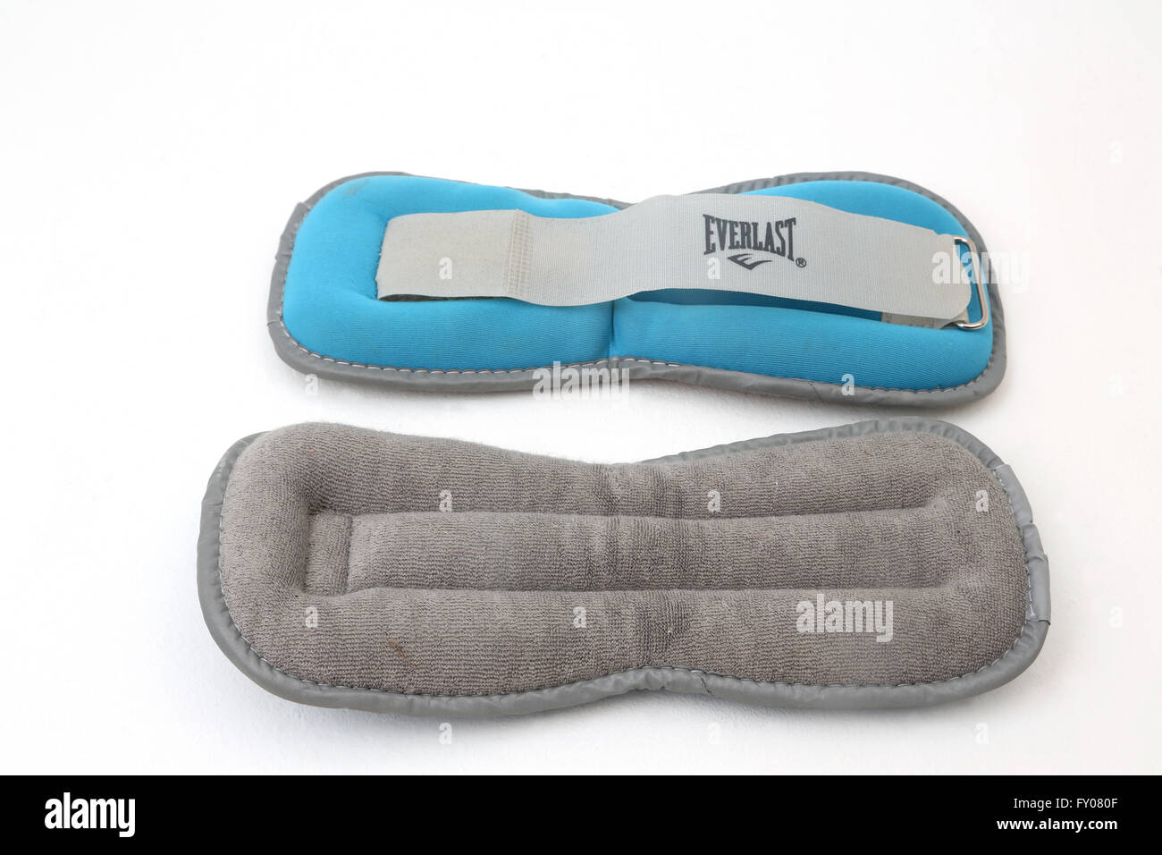 Everlast 1.2 Kilograms Weights For Wrists Or Ankles Stock Photo - Alamy