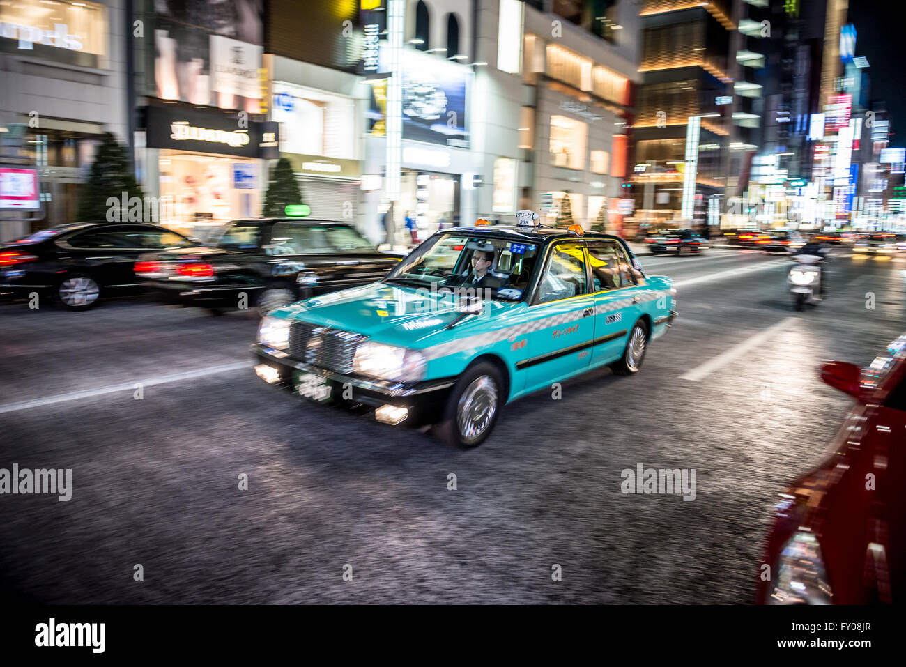 Toyota comfort taxi tokyo hi-res stock photography and images - Alamy