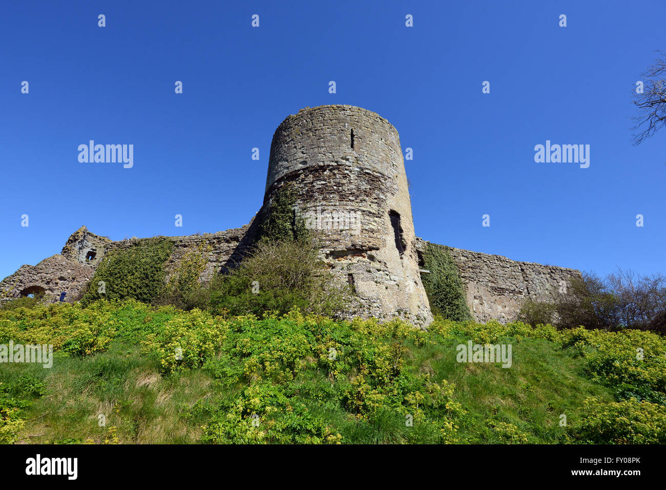 Shell keep castle hi-res stock photography and images - Alamy