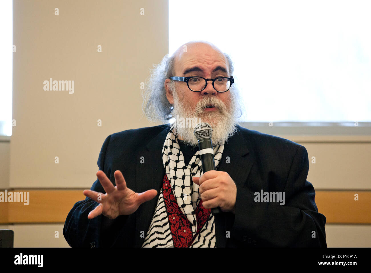 Peace activist hi-res stock photography and images - Alamy