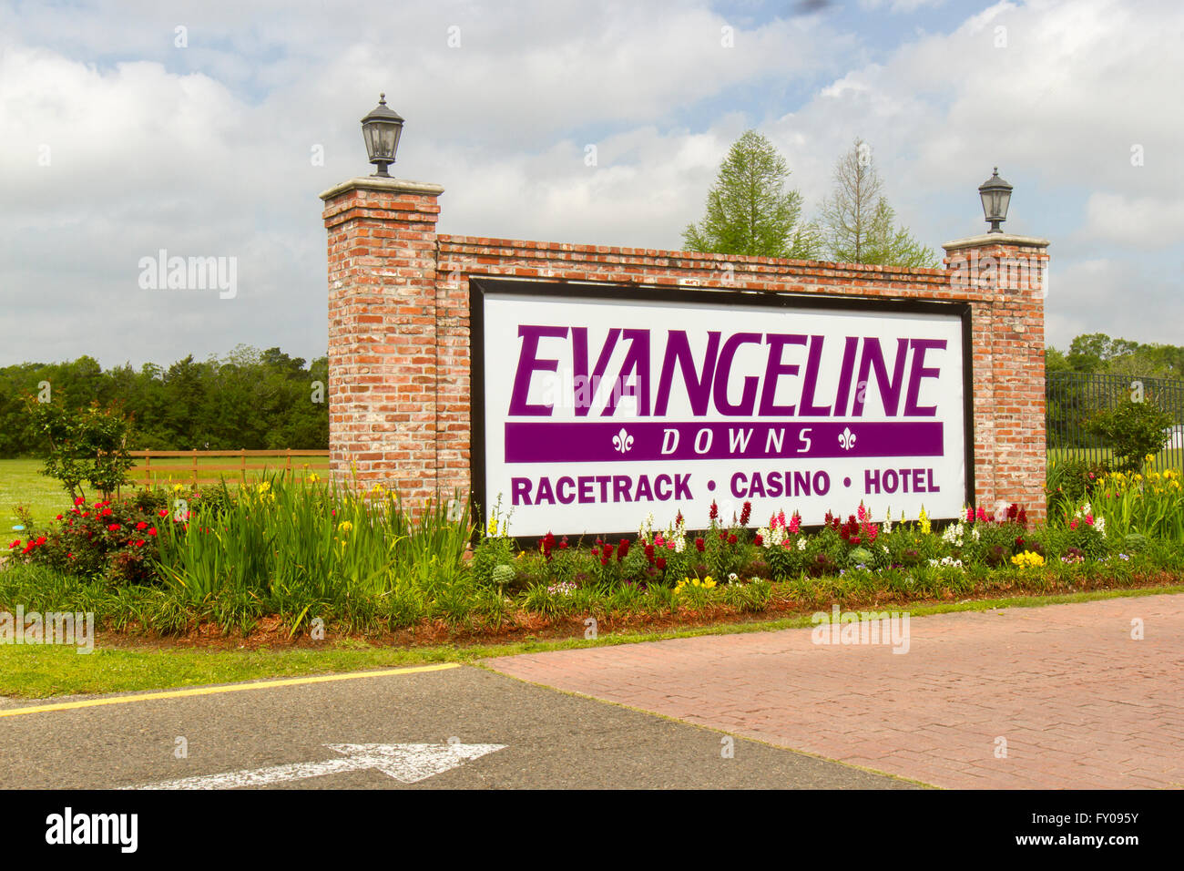 Race track sign hi-res stock photography and images - Alamy