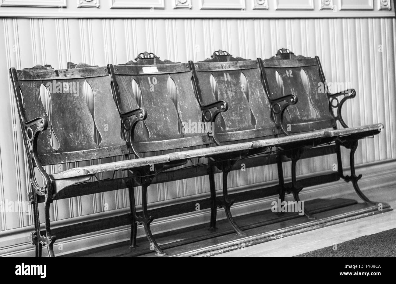 Opera chairs hi-res stock photography and images - Alamy