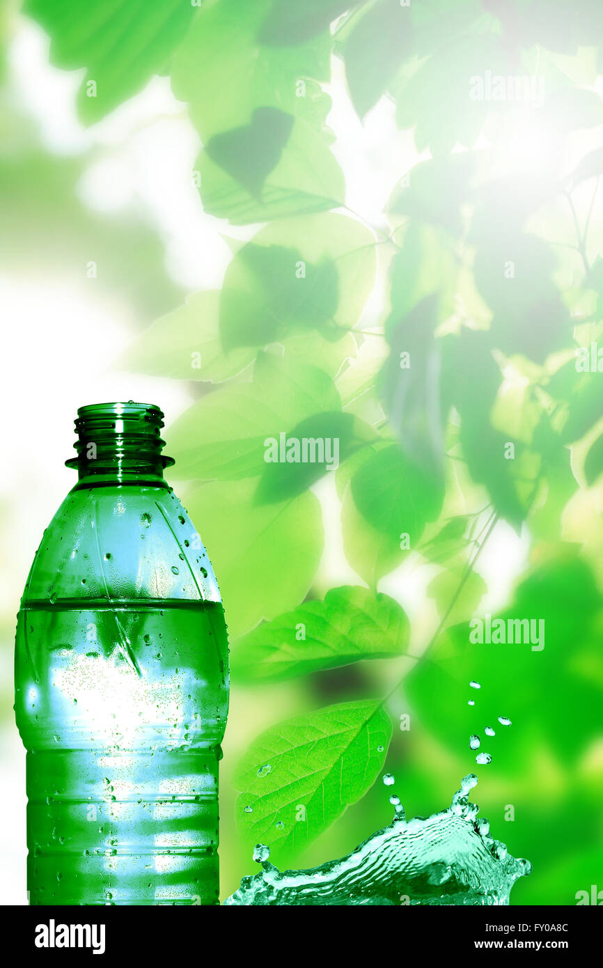 Green liquid blob hi-res stock photography and images - Alamy