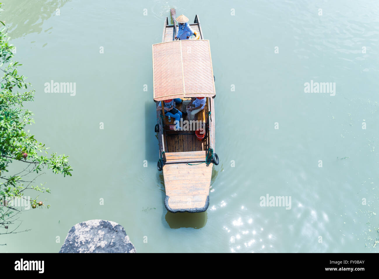 Chinese boatman hi-res stock photography and images - Alamy