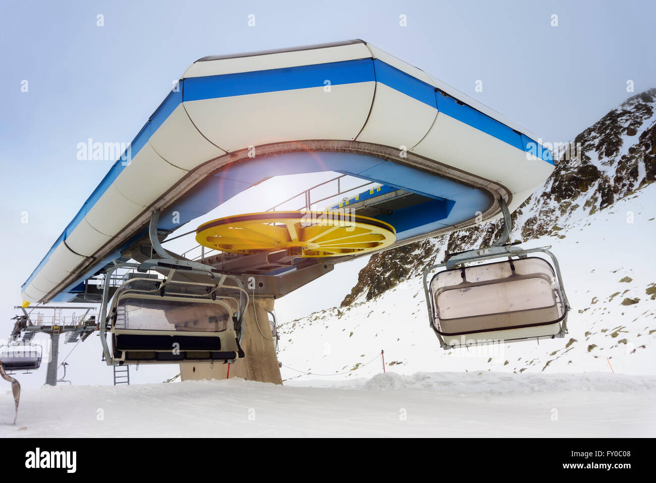 Chair lift hi-res stock photography and images - Alamy