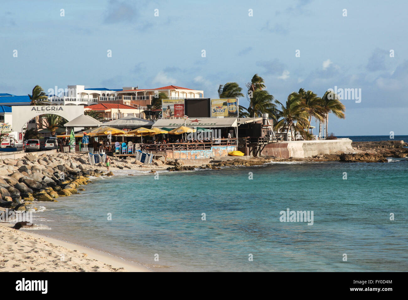 Maho beach st maarten hi-res stock photography and images - Alamy
