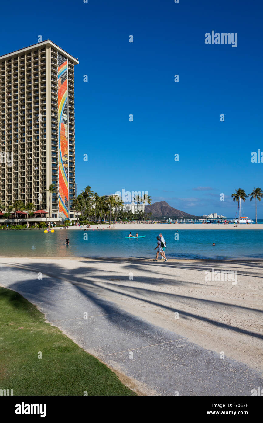 Hilton hawaiian village waikiki beach resort hi-res stock photography and images - Alamy