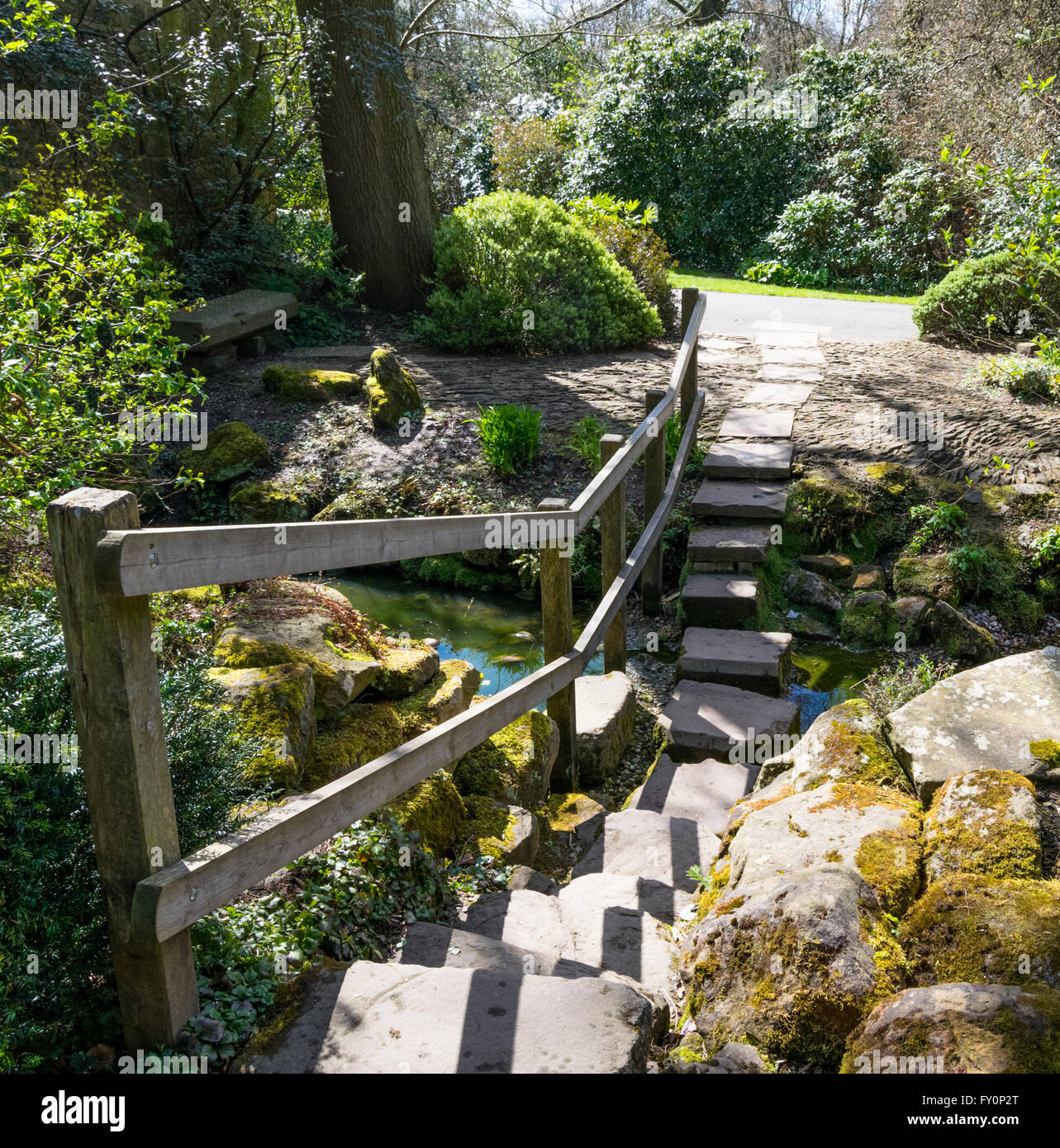 Stone bridge stepping stone hi-res stock photography and images - Alamy