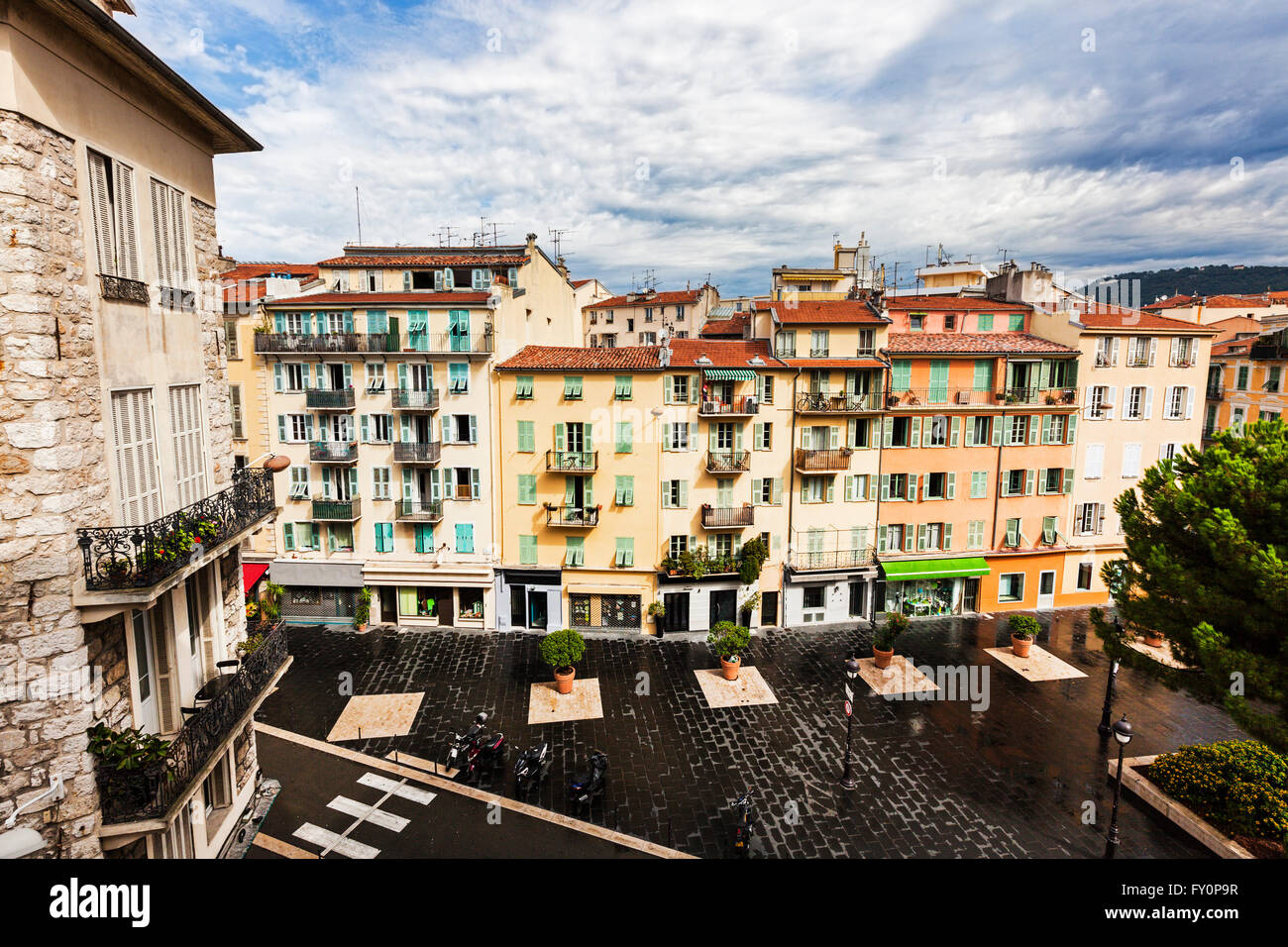 Nice Old Town architecture Stock Photo - Alamy