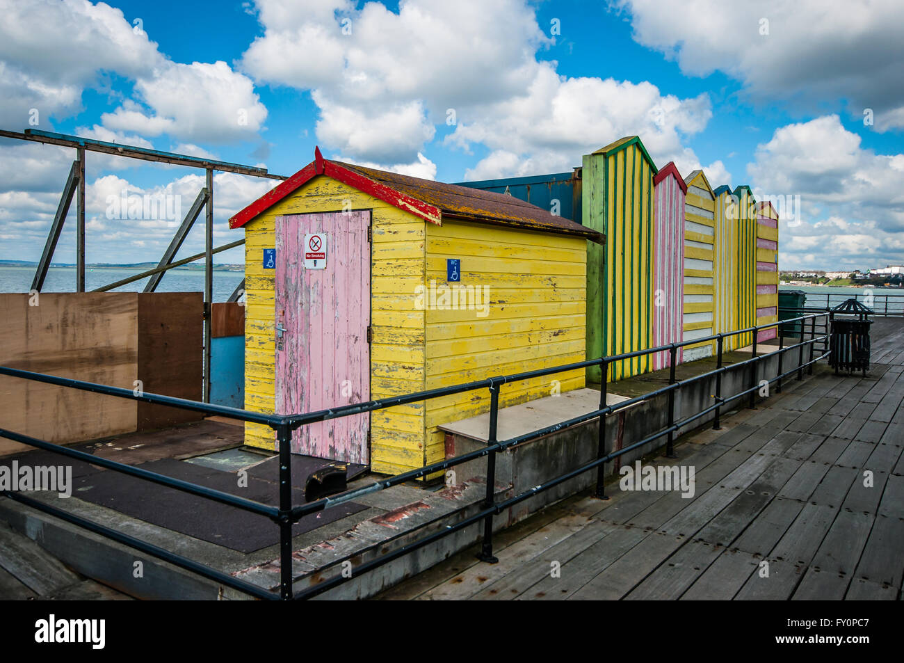 Southend pier hi-res stock photography and images - Alamy