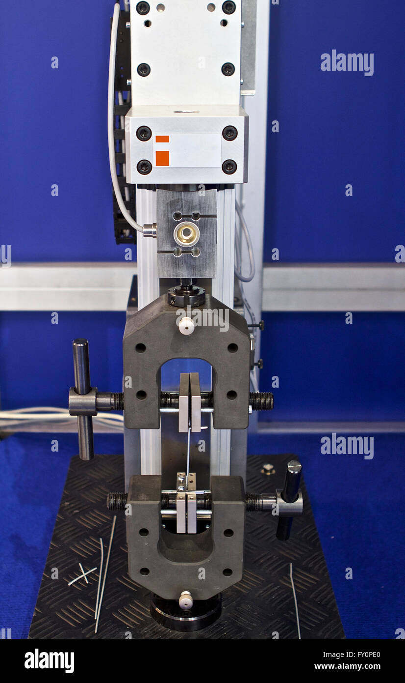 Materials testing machine hi-res stock photography and images - Alamy