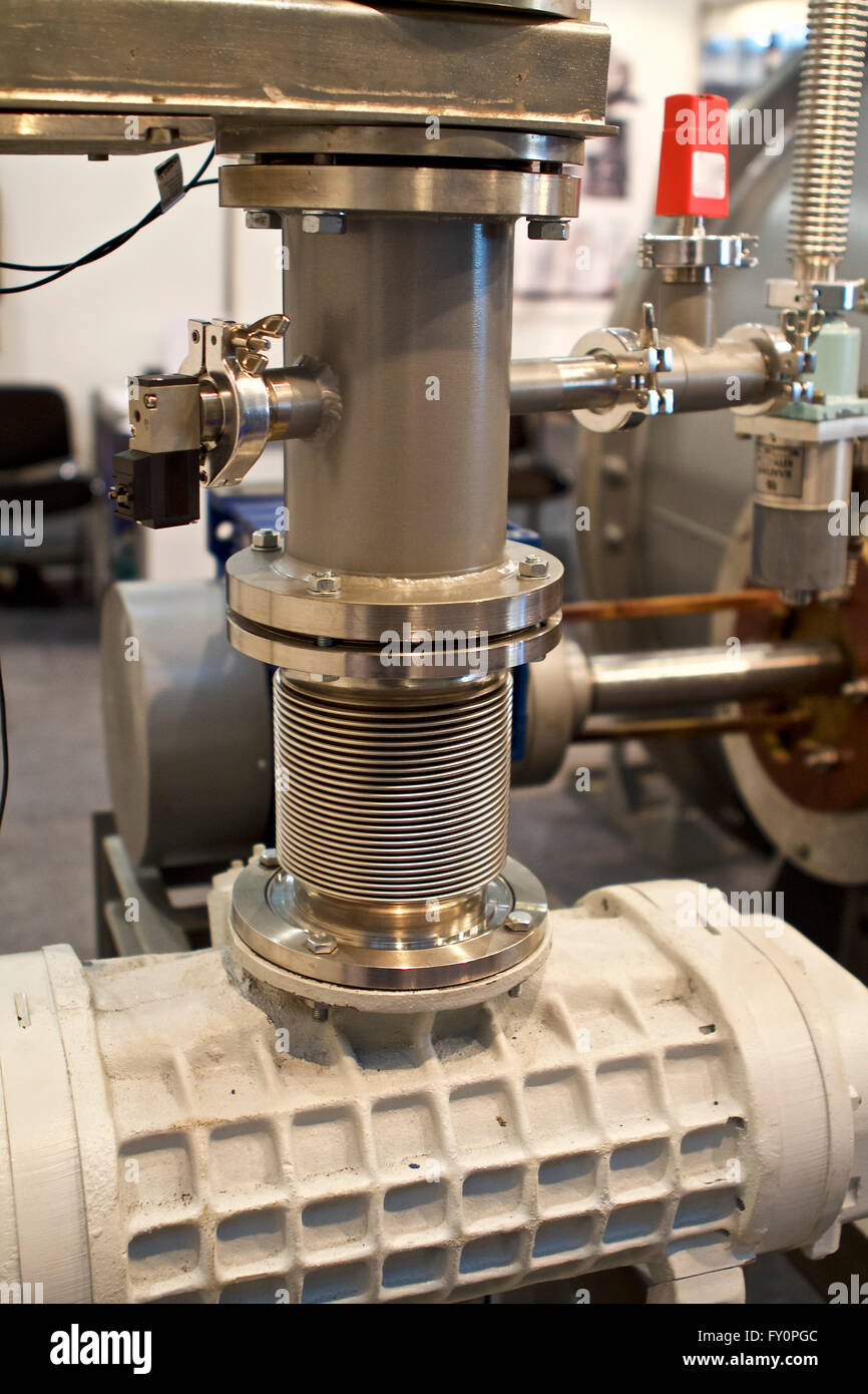 Vacuum metallurgy hi-res stock photography and images - Alamy