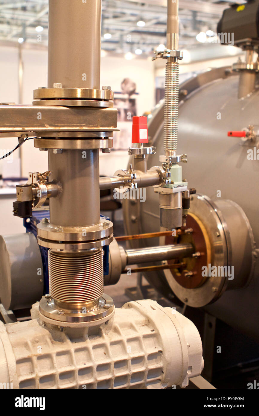 Vacuum metallurgy hi-res stock photography and images - Alamy