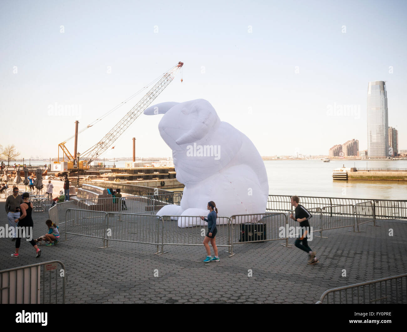 Manhattan sculpture exhibit display hi-res stock photography and images ...