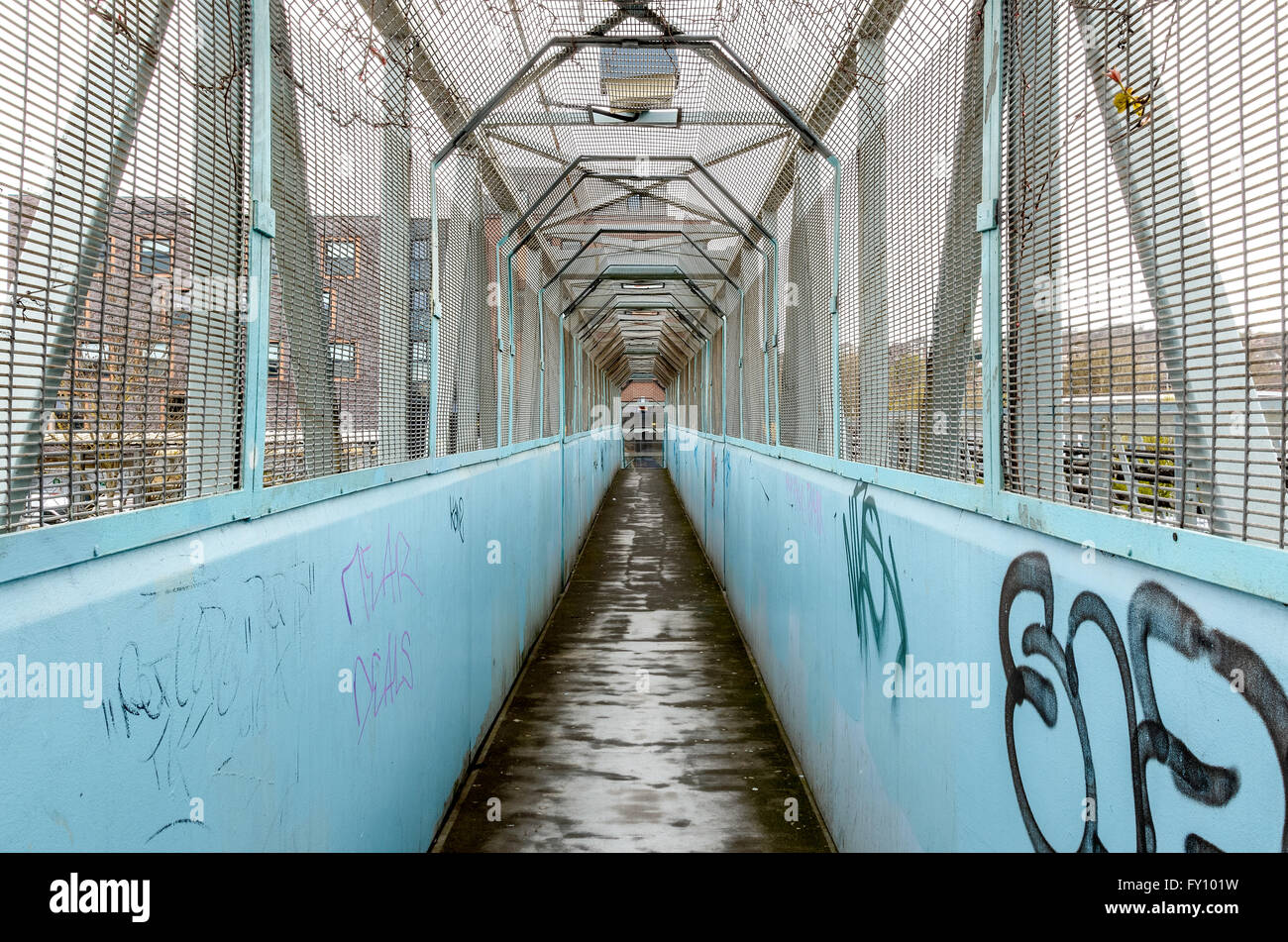 Industrial steel walkway hi-res stock photography and images - Alamy