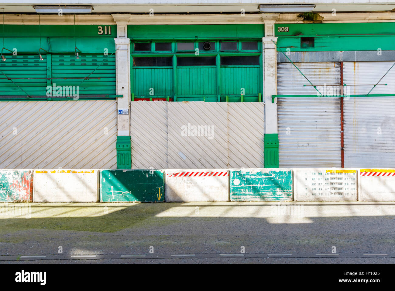 Bad warehouse hi-res stock photography and images - Alamy