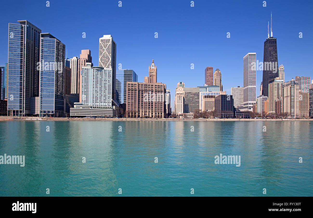 Cityscape of Chicago taken from the lake Stock Photo - Alamy