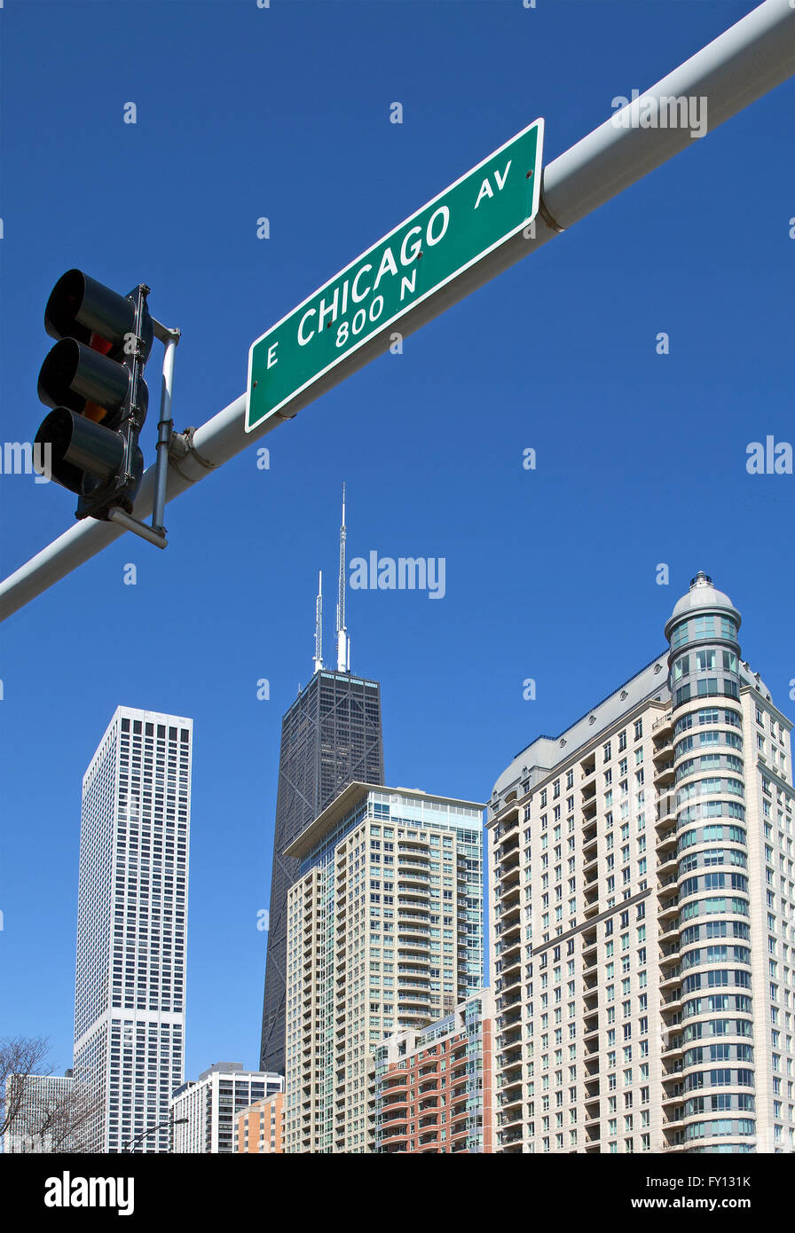 Chicago modern building hi-res stock photography and images - Alamy