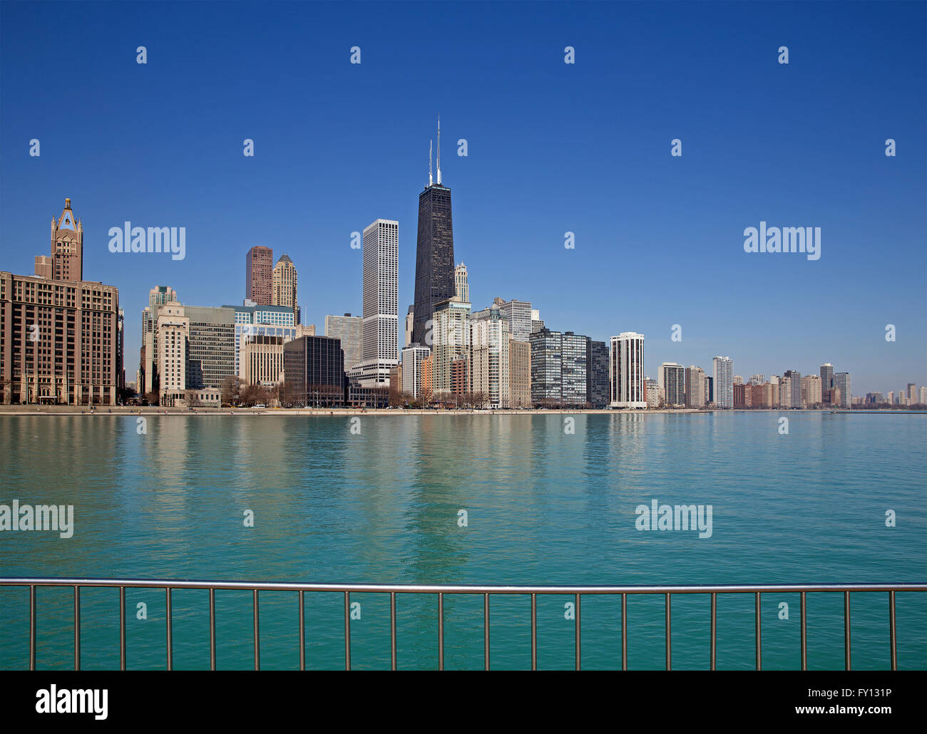 Cityscape of Chicago taken from the lake Stock Photo - Alamy