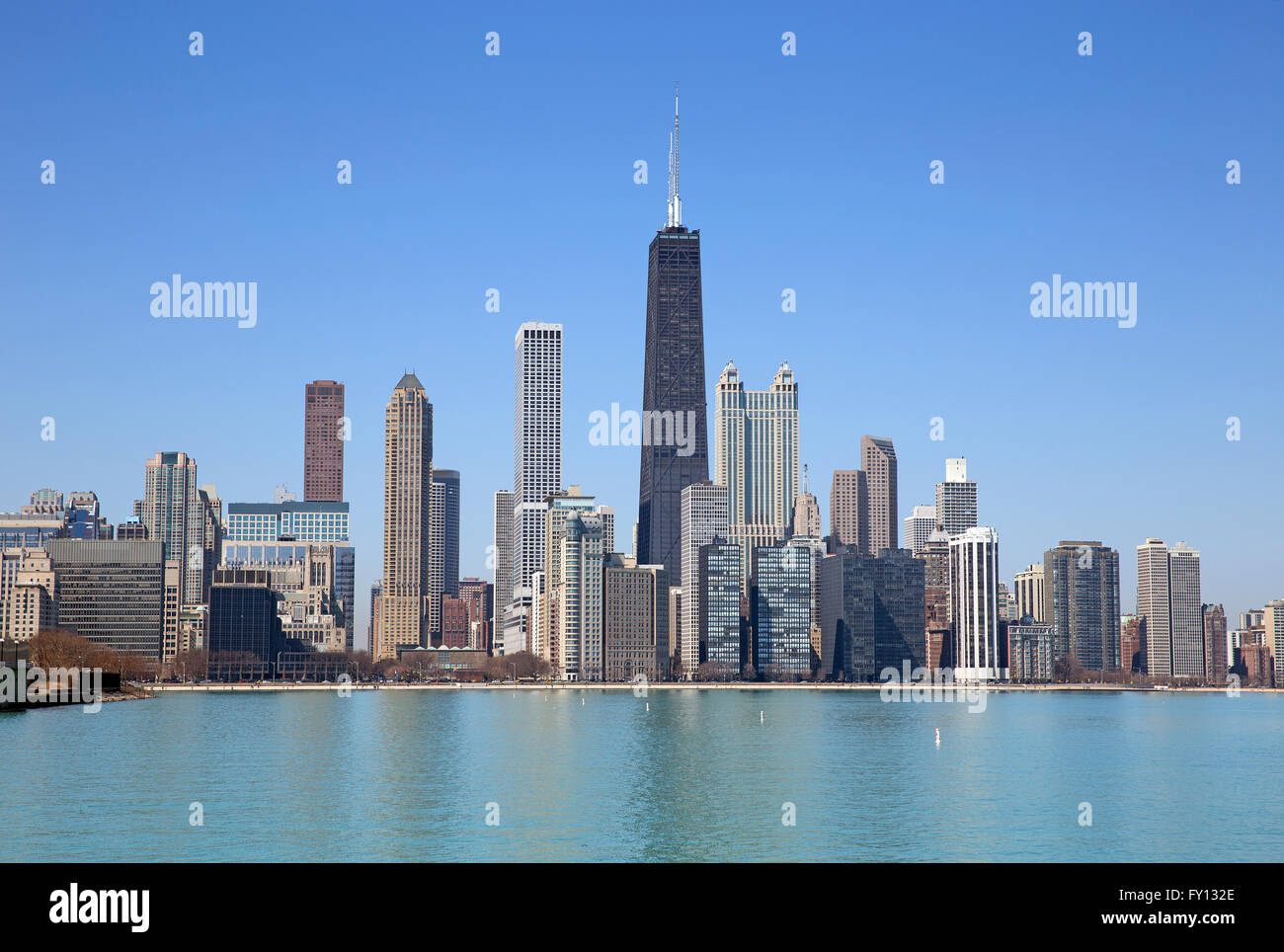 Cityscape of Chicago taken from the lake Stock Photo - Alamy