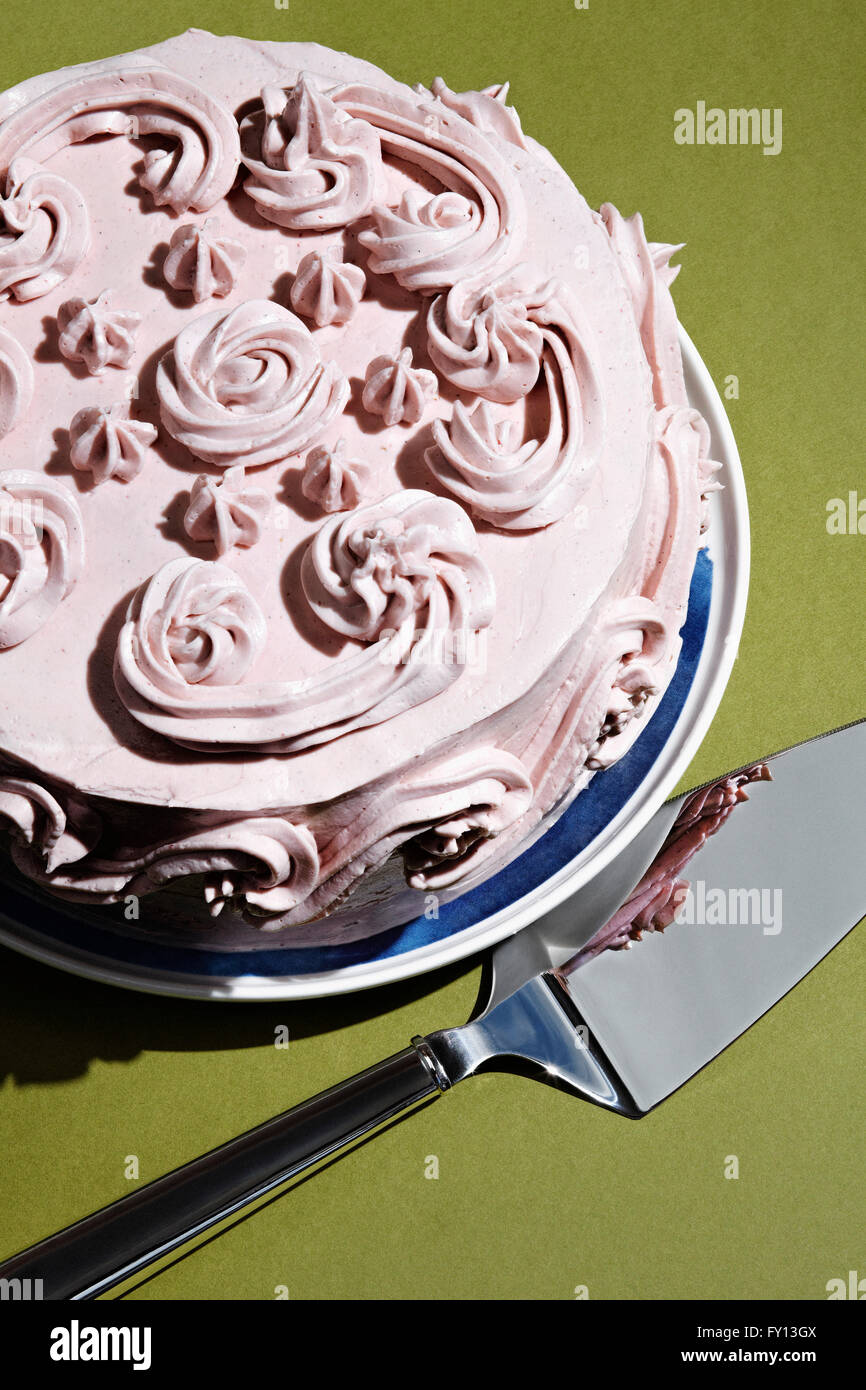 Cake whipped cream on table hi-res stock photography and images - Alamy