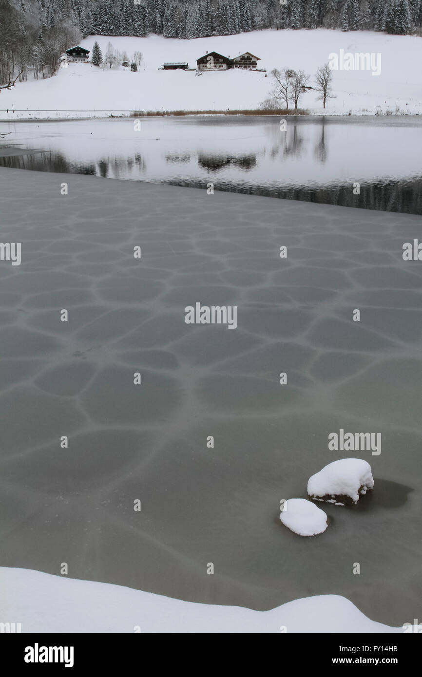 Lake cold temperature hi-res stock photography and images - Alamy