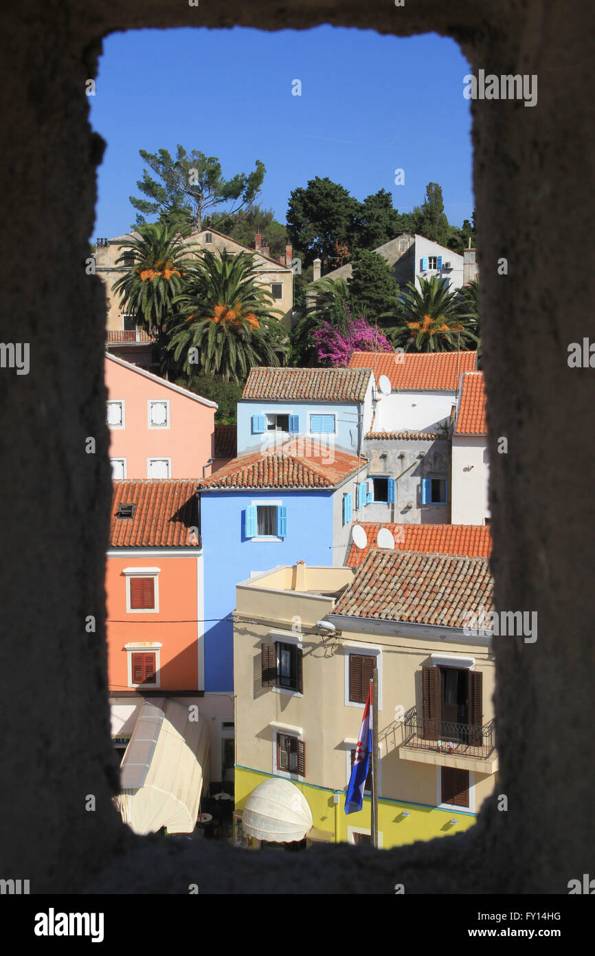 Trees through window hi-res stock photography and images - Alamy