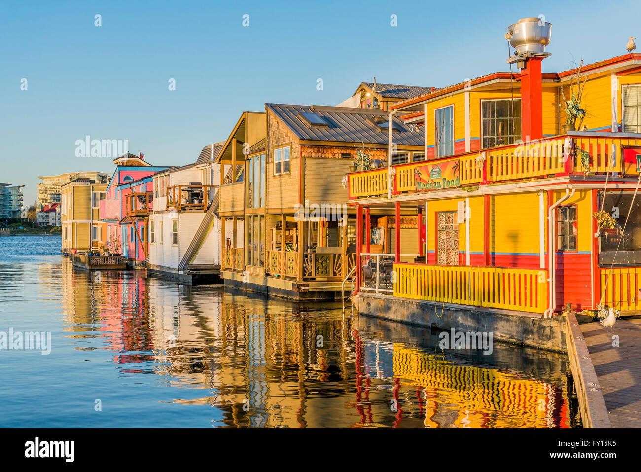 Float homes, Fisherman's Wharf, Victoria, British Columbia, Canada ...