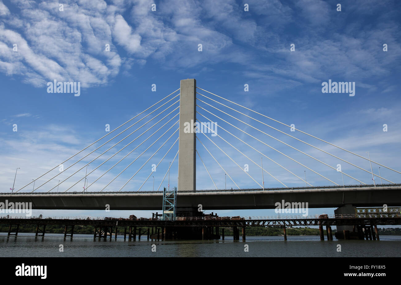 (160419) -- DAR ES SALAAM, April 19, 2016 (Xinhua) -- A part of the ...