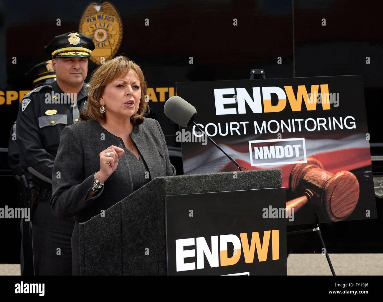 Albuquerque, NM, USA. 19th Apr, 2016. NM Gov. Susan Martinez talks ...