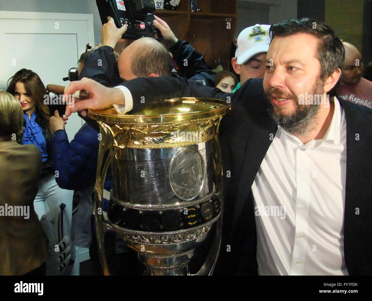 Coach Ilia Vorobiev from the Russian ice hockey club Metallurg ...