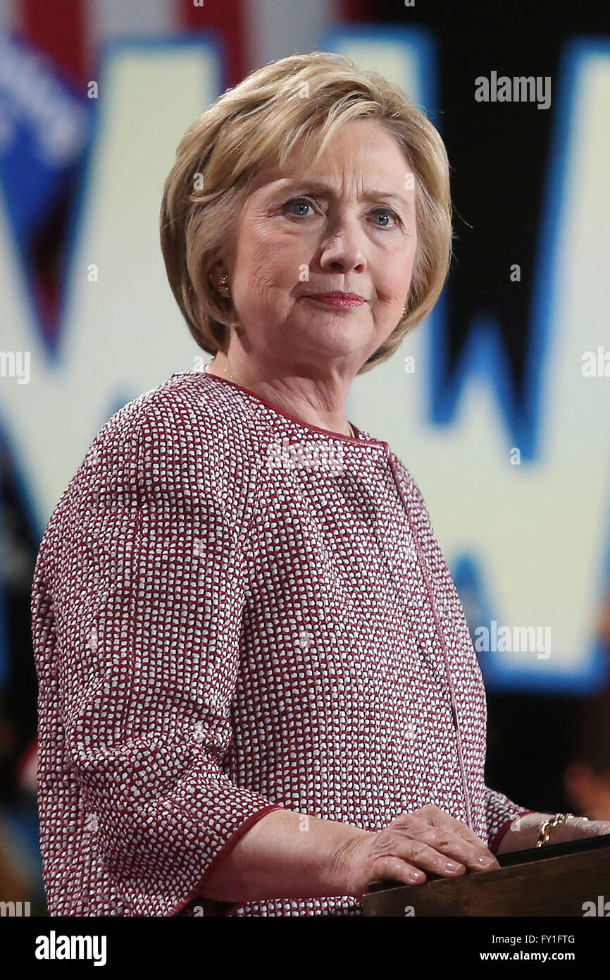 New York City, NY, USA. 19th Apr, 2016. Democratic Presidential ...
