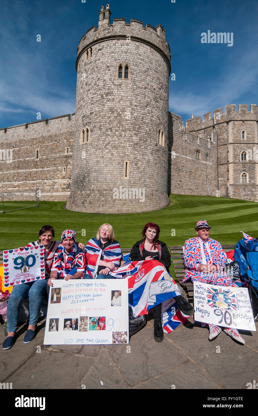 Royal fans camp out hi-res stock photography and images - Alamy