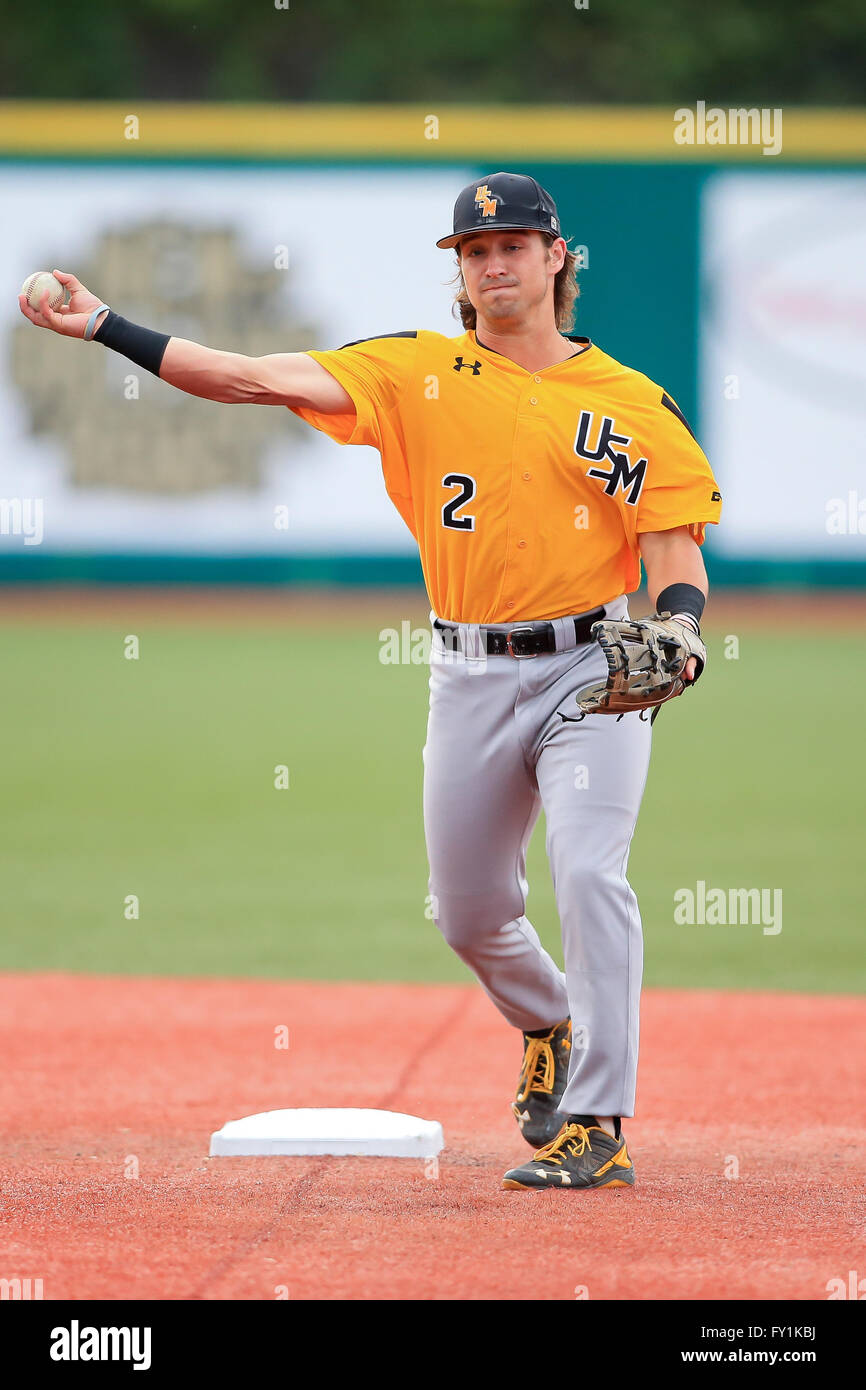 APR 19, 2016 - Southern Mississippi infielder Nick Dawson #2 makes a ...