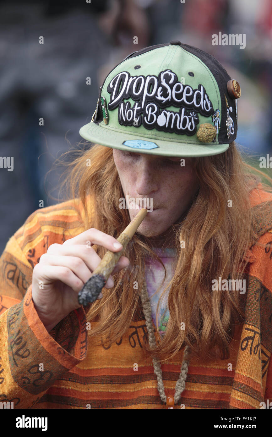 Marijuana 4 20 usa hi-res stock photography and images - Alamy