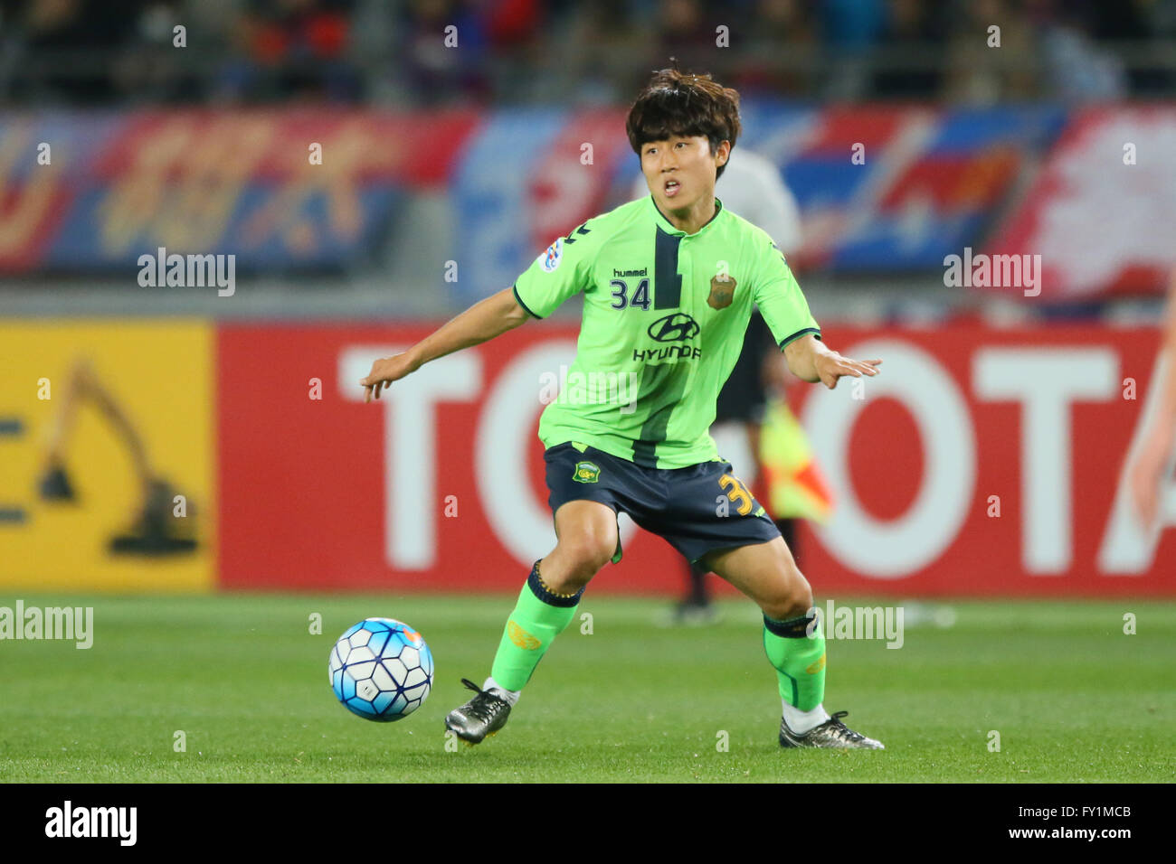 Tokyo Stadium, Tokyo, Japan. 20th Apr, 2016. Jang Yunho (Jeonbuk ...