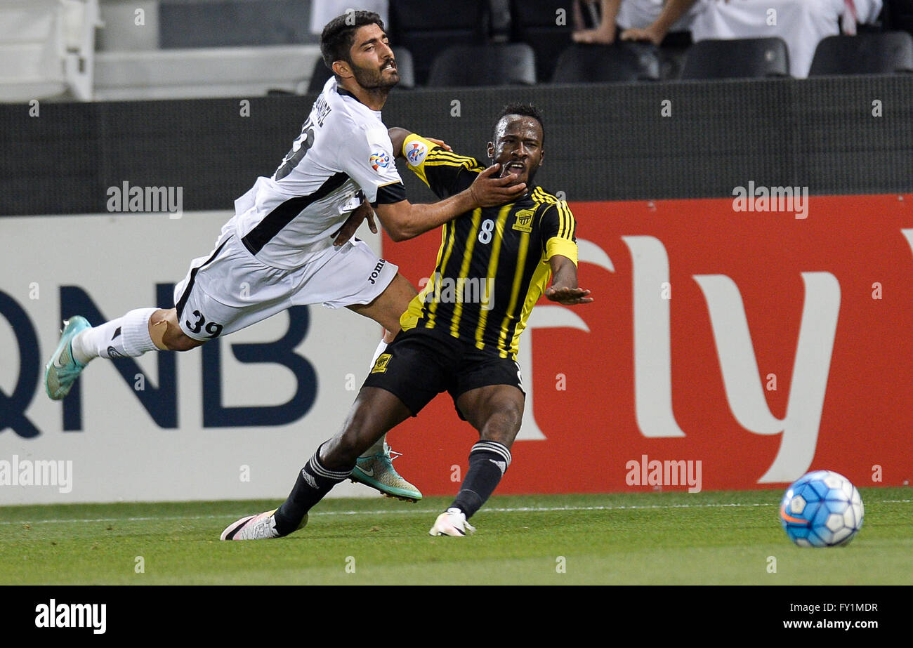 Doha, Qatar. 20th Apr, 2016. Mohammad Roshandel (L) of Iran's Foolad ...