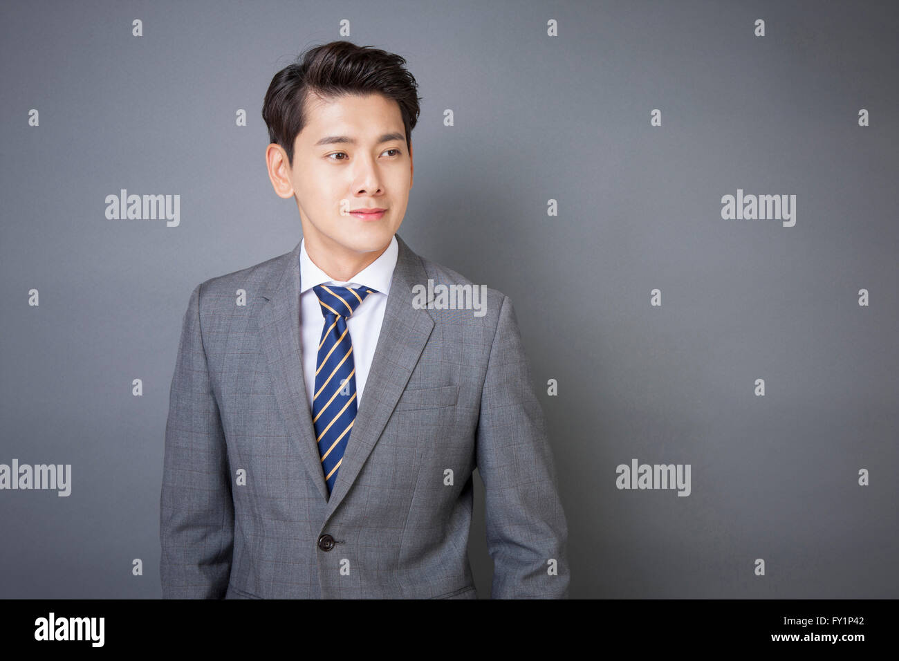 Business concept portrait young hi-res stock photography and images - Alamy