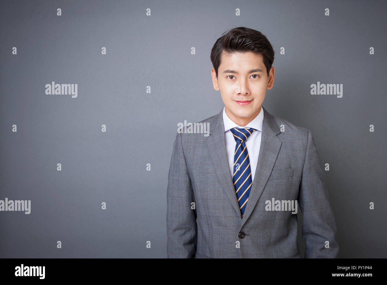 Business concept portrait young hi-res stock photography and images - Alamy